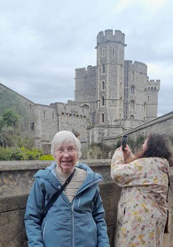 Fit for a Queen: Emotional Windsor Visit Brings Back Golden Memories ...